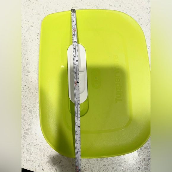 Tupperware | Kitchen | Tupperware Seal Rectangle Lid With Vent Good ...